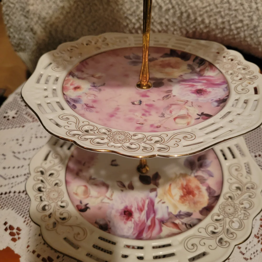 Maison Blanc | Dining | Vintageinspired Maison Blanc Tea Time Floral 3 ...